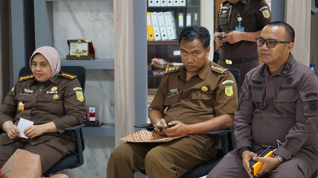 Penyidik Kejaksaan Tinggi NTB kembali menetapkan tiga tersangka kasus ...